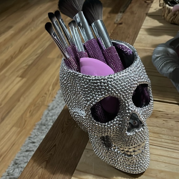 Skincare | New Without Box Bling Skull Makeup Brush Vanity 11 Pcs Set ...